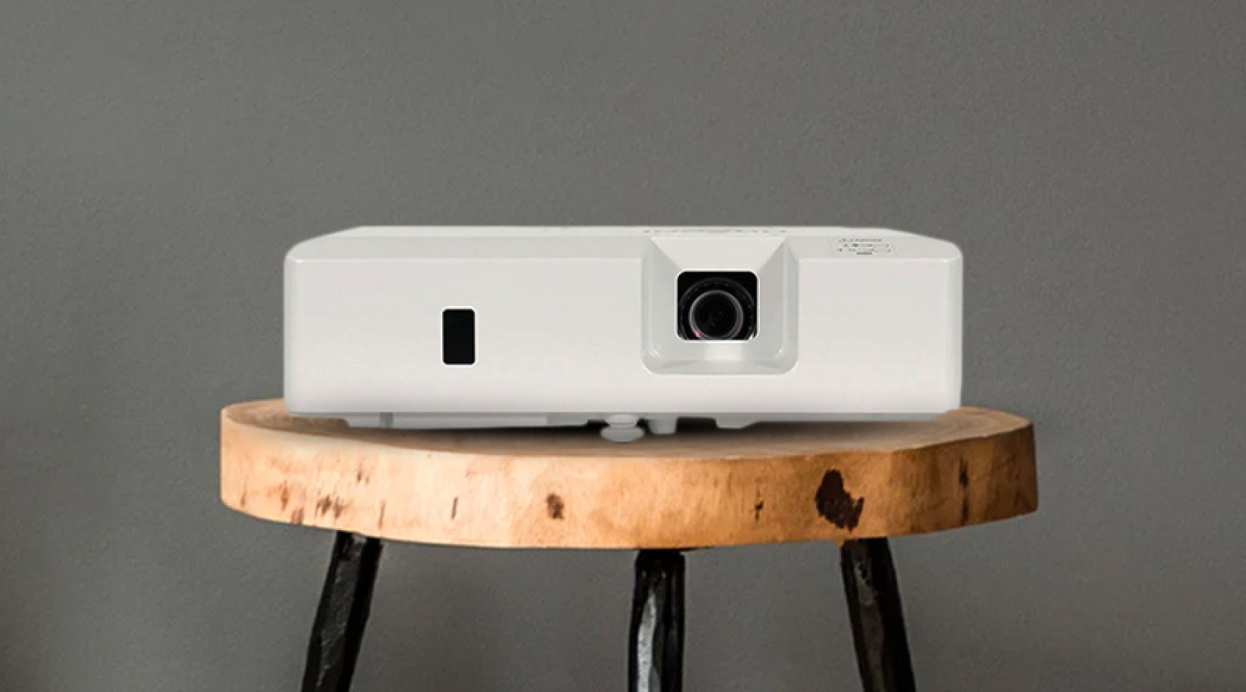 ویدئو پروژکتور Hitachi CP-EX303